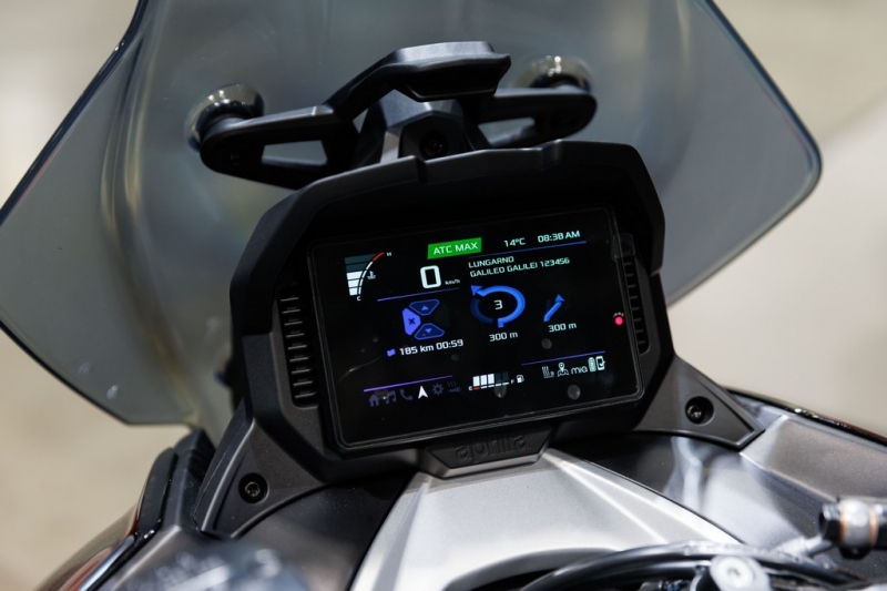 Aprilia SR GT 400: sportovní skútr s dobrodružnými vlastnostmi × ...