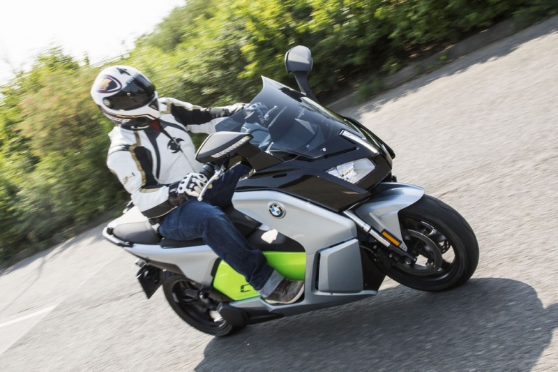 Test BMW C Evolution: německá elektrifikace × Motoforum.cz