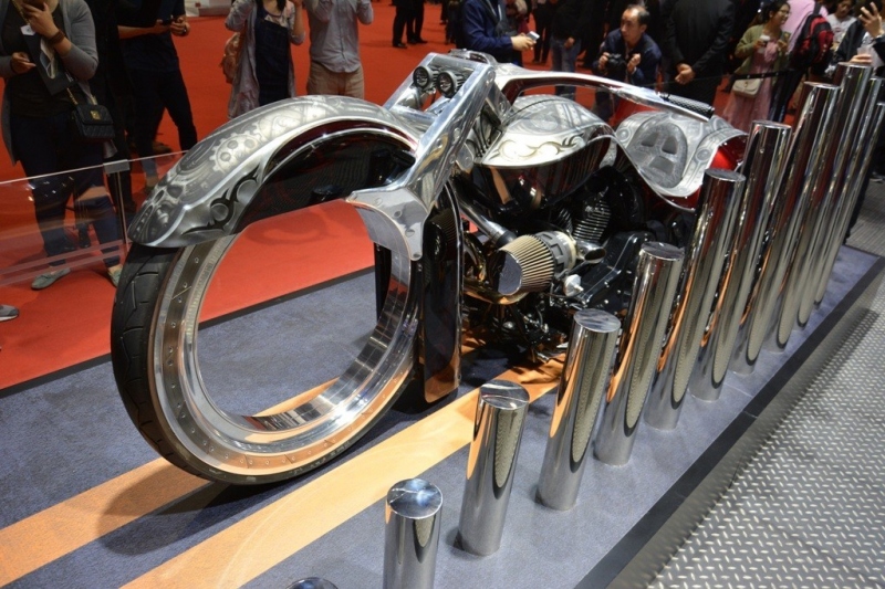 Hubless Bagger od Ballistic Cycles × Motoforum.cz