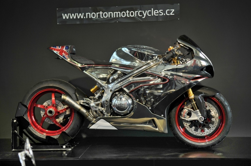 Motocykl 2018 Praha Holešovice: fotoreportáž z veletrhu × Motoforum.cz