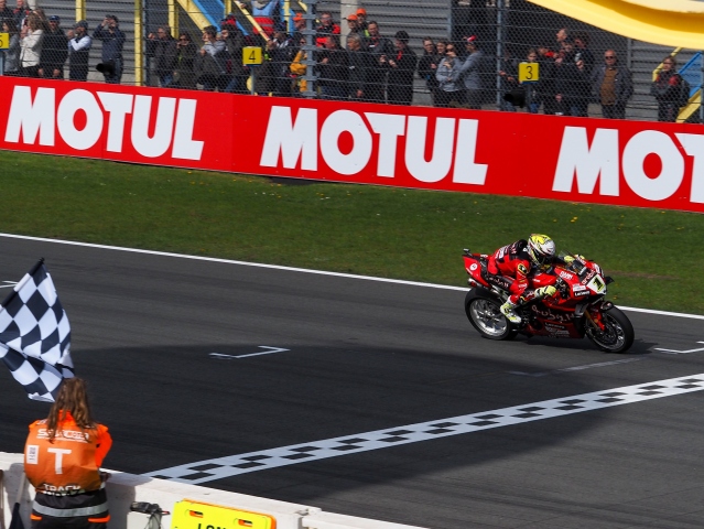 Vítězem Superpole/SprintRace se stal Bautista, 23. König × Motoforum.cz