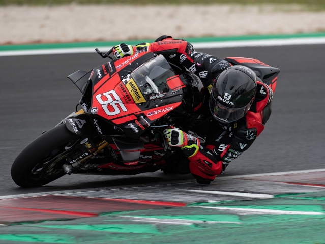 CIV - SBK: Michal Filla skončil v premiéře 8. a 11. × Motoforum.cz